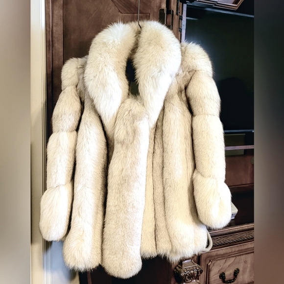 Saga Furs | Jackets & Coats | Saga Fox Fur Superb Quality Ranched Fox Quarter Length Coat Wwrap ...